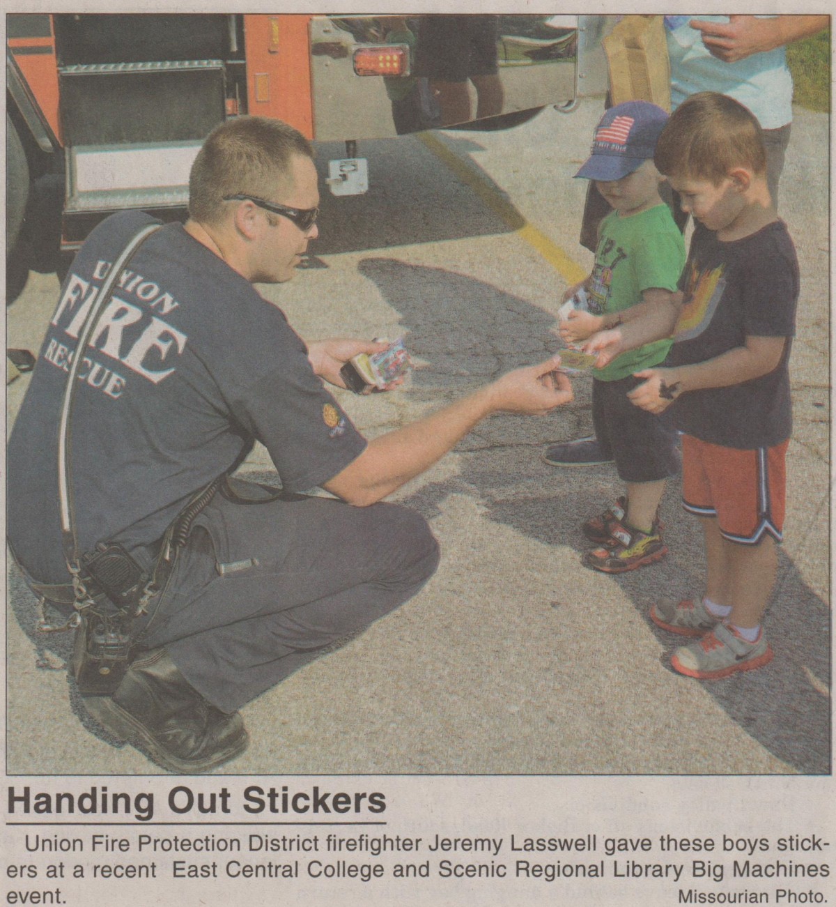 UN-HandingoutstickersBigMachines-Oct182014 – Scenicregional